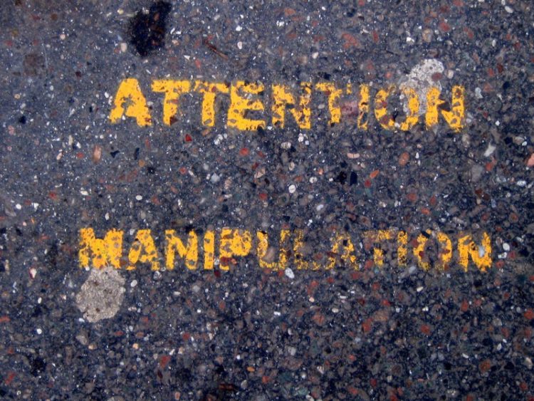 4 Best Ways to Draw Attention | Brand24